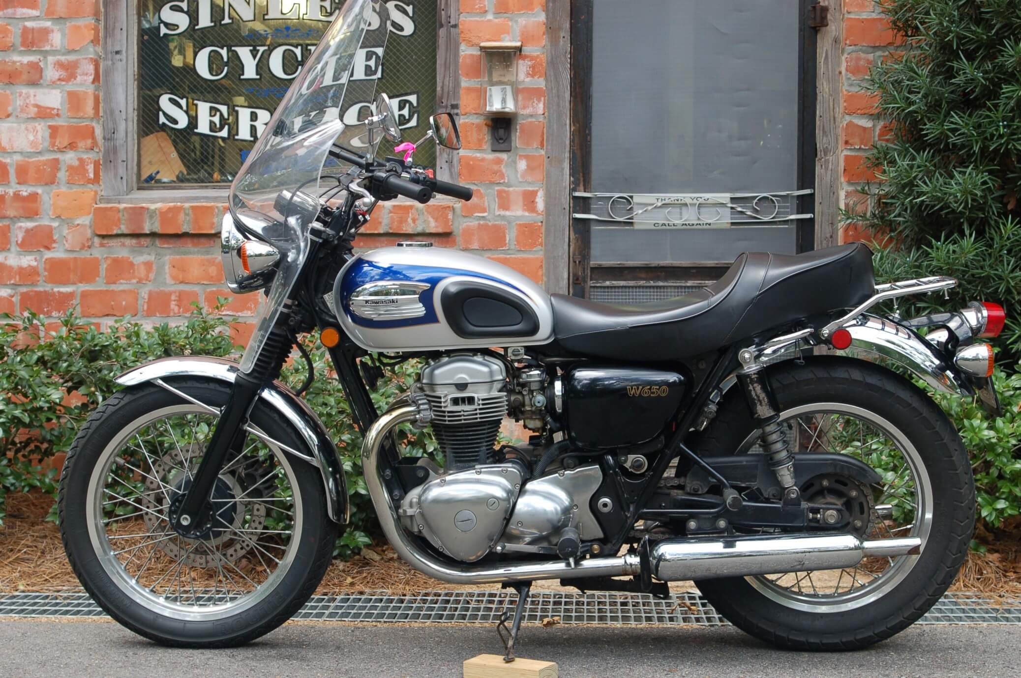 2000 Kawasaki W650 - Sinless Cycles